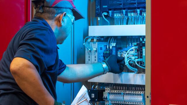 IEM - Company Leadership - Custom Electric Power Distribution Systems